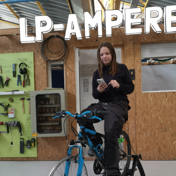 Le chef d’oeuvre des Terminales CAP éléctricité - Lycée Professionnel ...